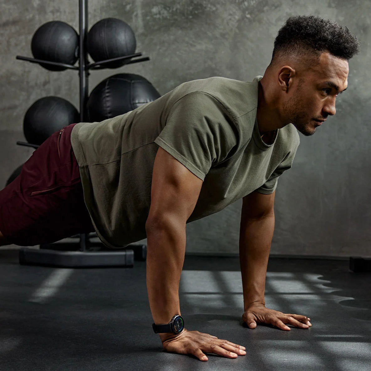 Garmin Watches | Outdoor & Fitness Smartwatches w/ GPS & SOS Detection ...